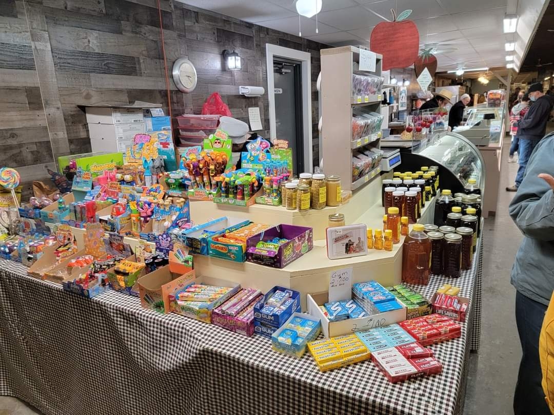 CROSSROADS MARKET & AUCTION - Gratz PA - Hours, Directions, Reviews ...