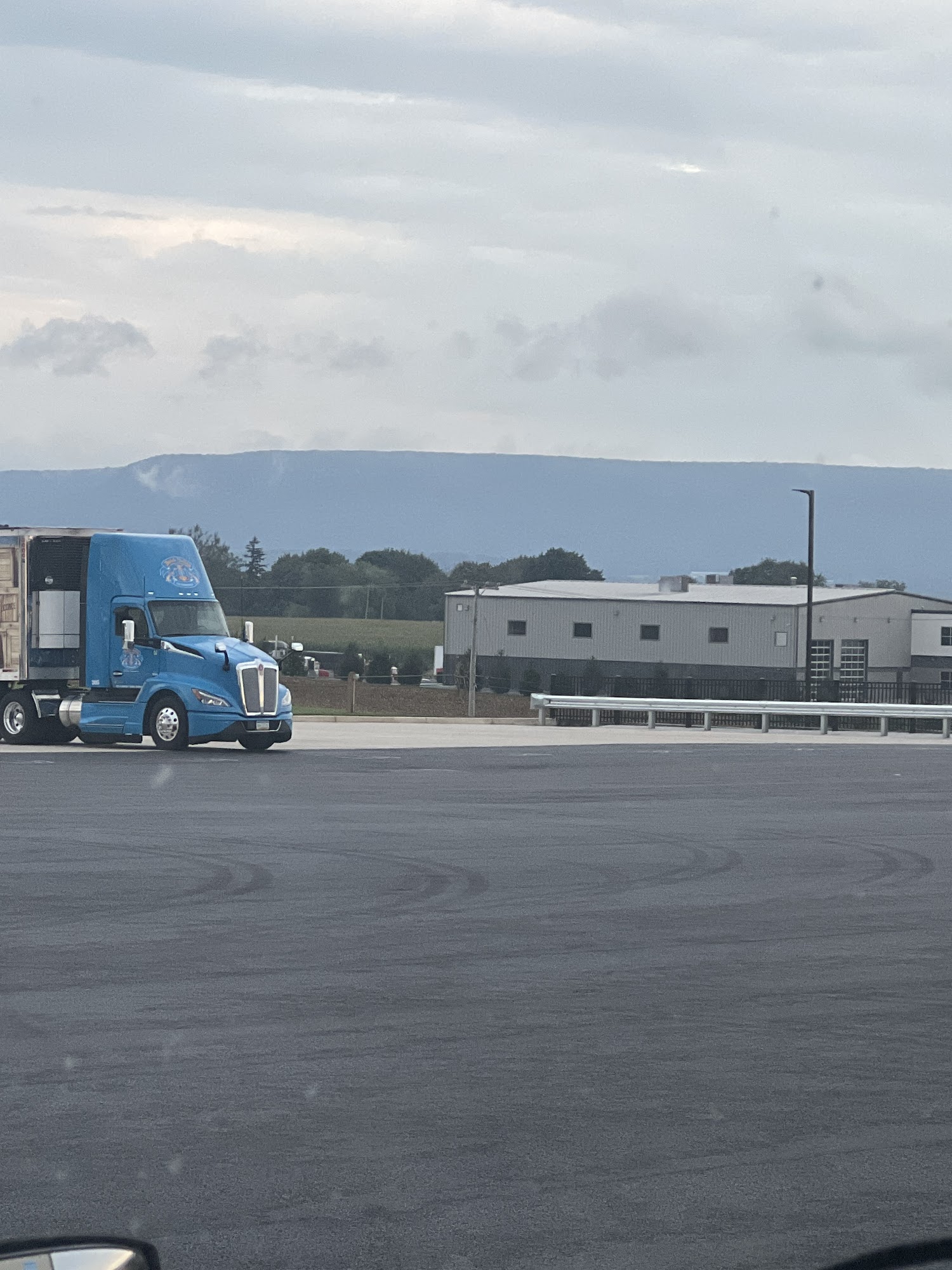 DUTCH VALLEY FOOD DISTRIBUTORS - Myerstown PA - Hours, Directions ...