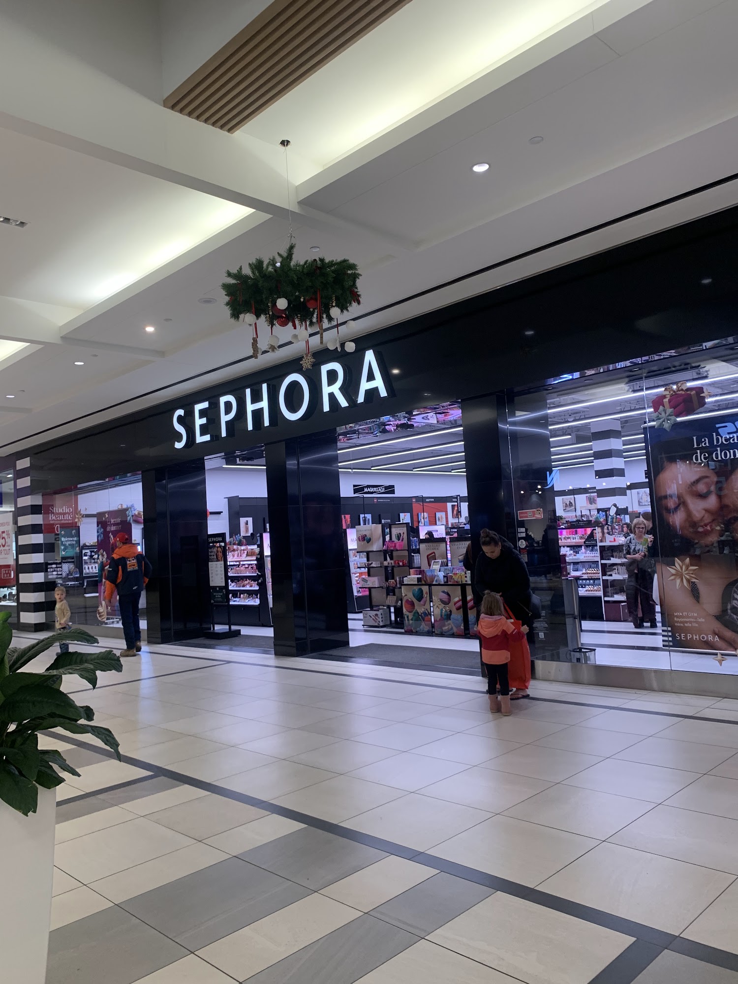 SEPHORA - Gatineau QC - Hours, Directions, Reviews - Loc8NearMe