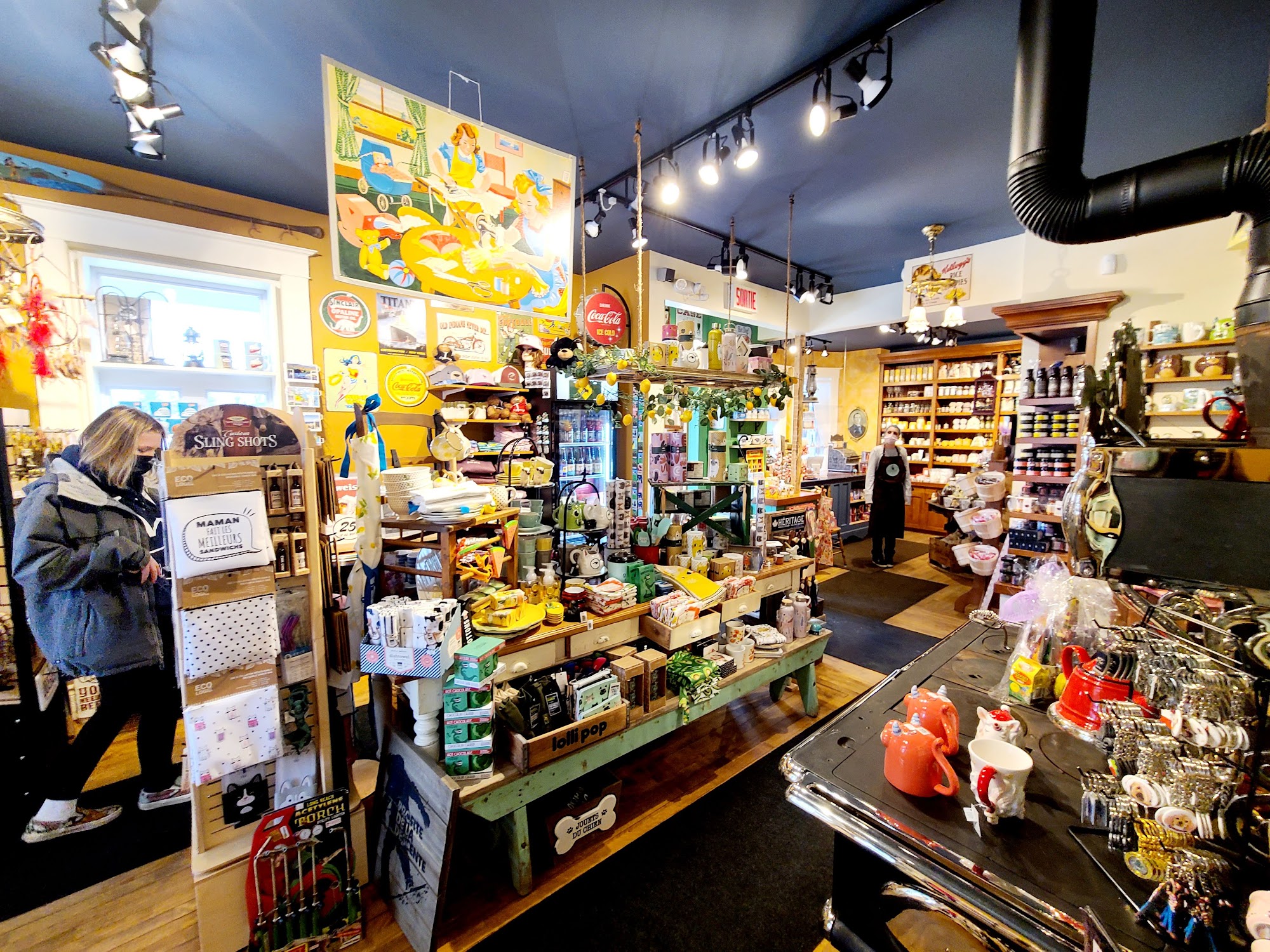 LA COMMÈRE MAGASIN GÉNÉRAL - Saguenay QC - Hours, Directions, Reviews ...