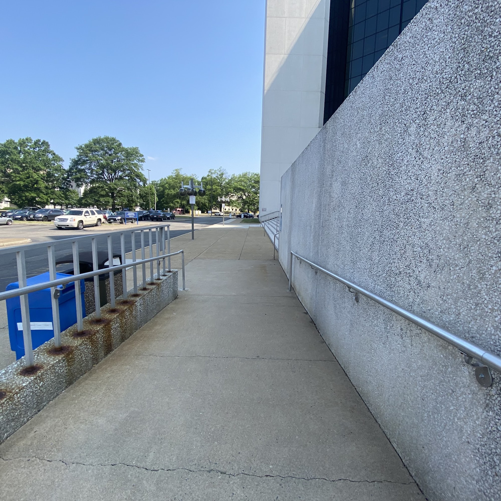 DMV- RICHMOND CENTRAL CUSTOMER SERVICE CENTER - 2300 W Broad St ...