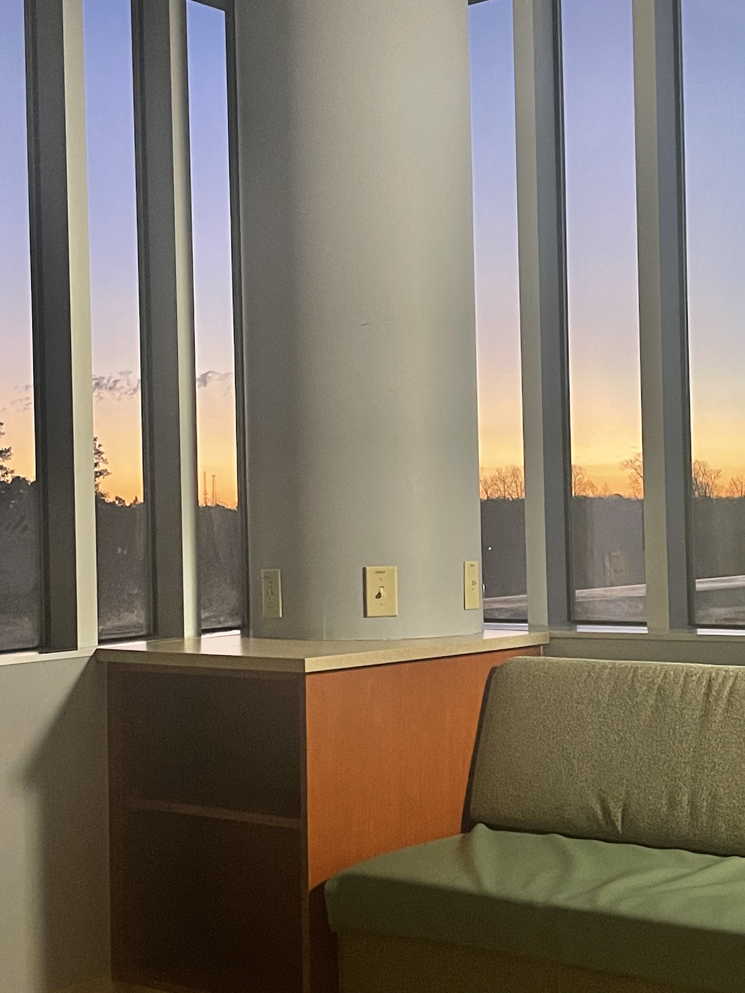 SENTARA WILLIAMSBURG REGIONAL MEDICAL CENTER - Williamsburg VA - Hours ...