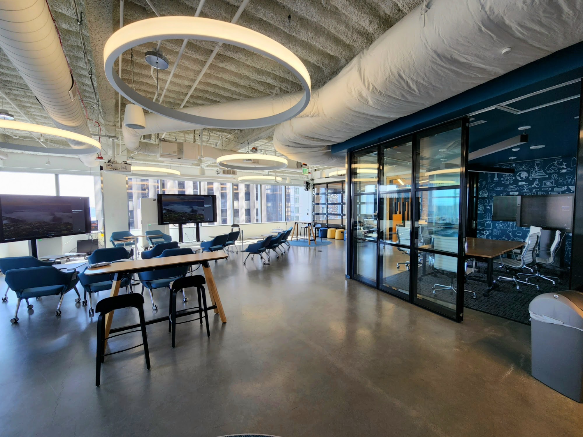 ERNST & YOUNG LLP - Seattle WA - Hours, Directions, Reviews - Loc8NearMe