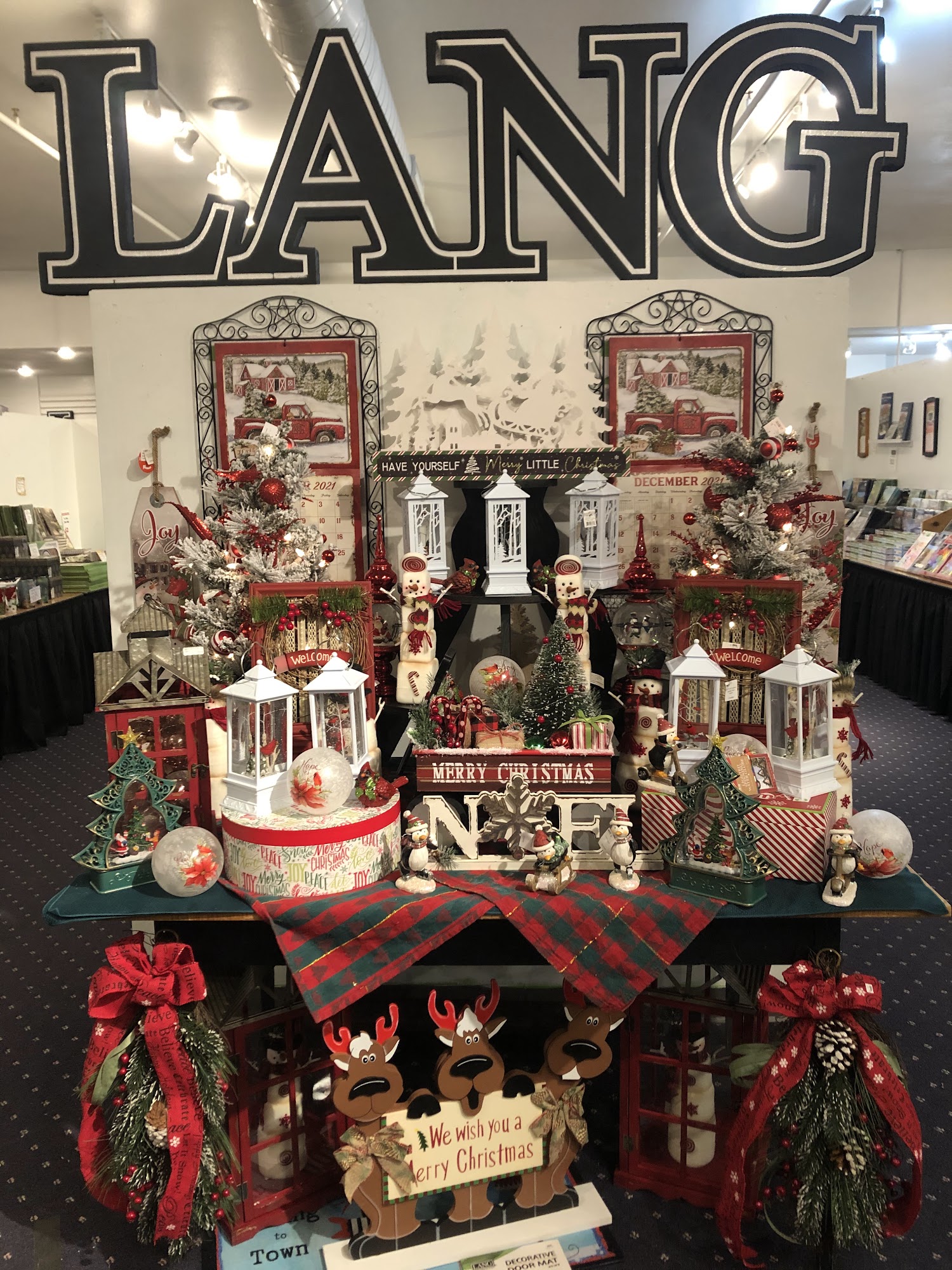 LANG SEASONAL OUTLET - BROOKFIELD - Brookfield WI - Hours, Directions ...