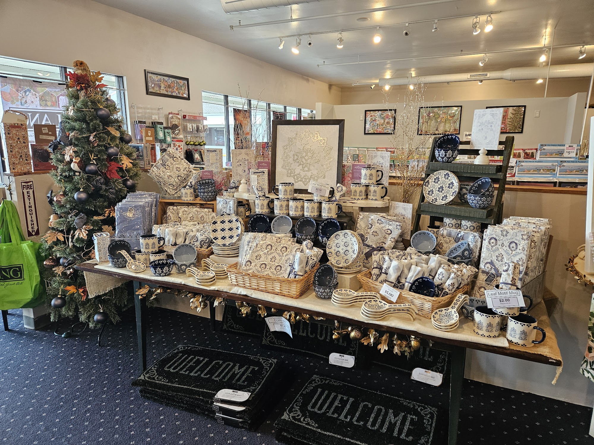 LANG SEASONAL OUTLET - BROOKFIELD - Brookfield WI - Hours, Directions ...