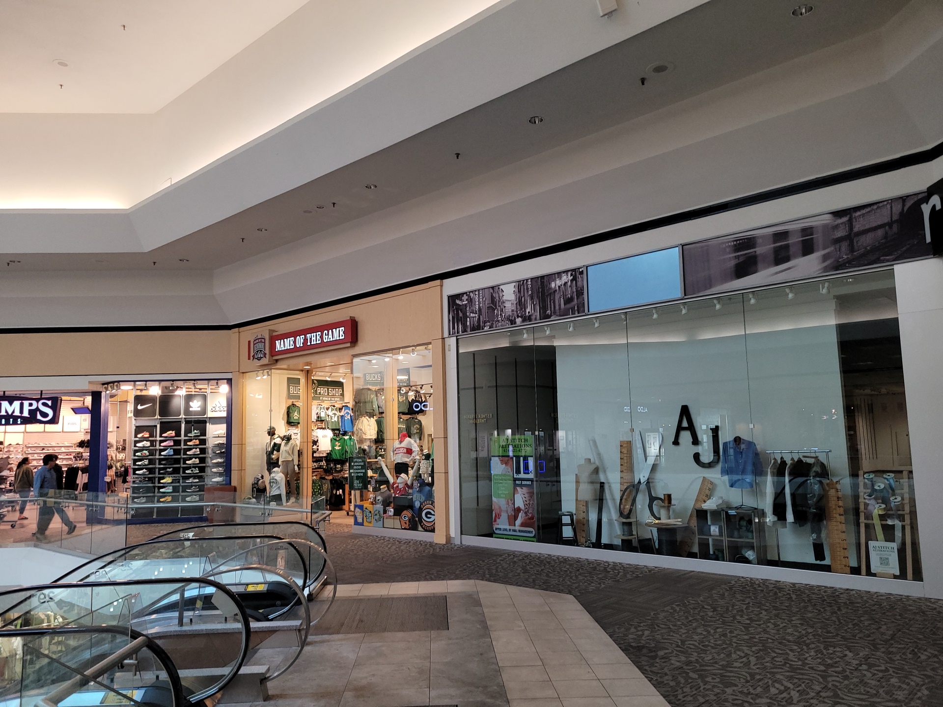 SOUTHRIDGE MALL - Greendale WI - Hours, Directions, Reviews - Loc8NearMe
