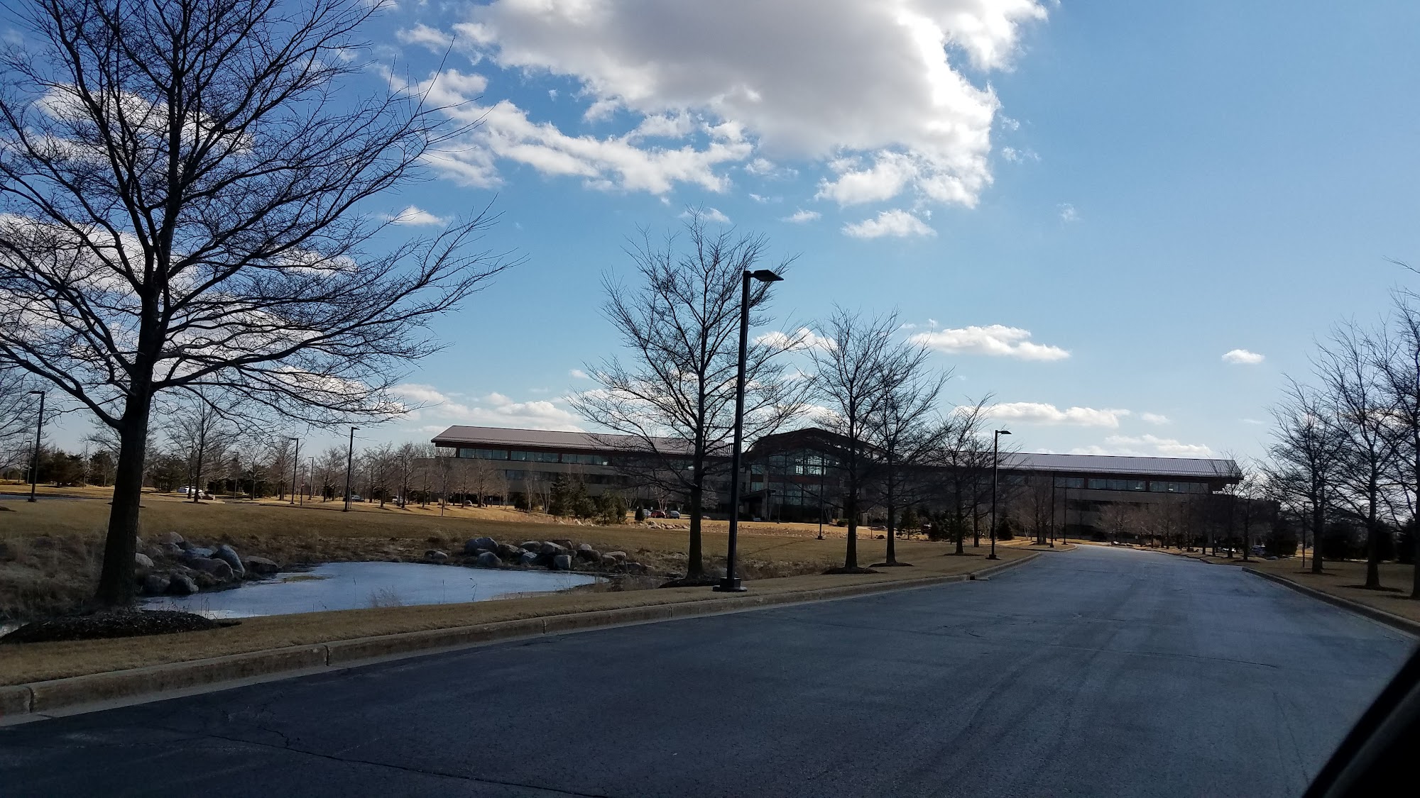ULINE CORPORATE HEADQUARTERS - H1 - Pleasant Prairie WI - Hours ...