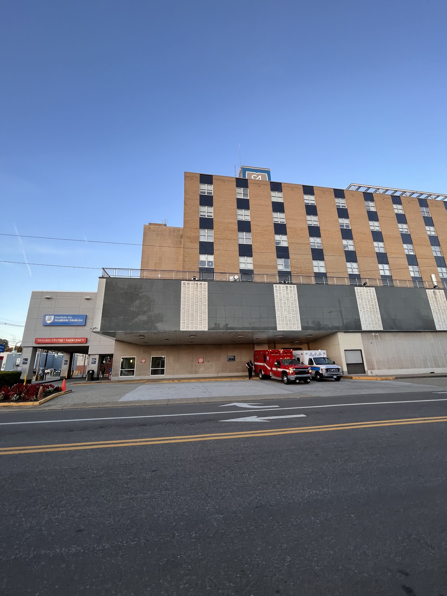 CAMC GENERAL HOSPITAL - Charleston WV - Hours, Directions, Reviews ...